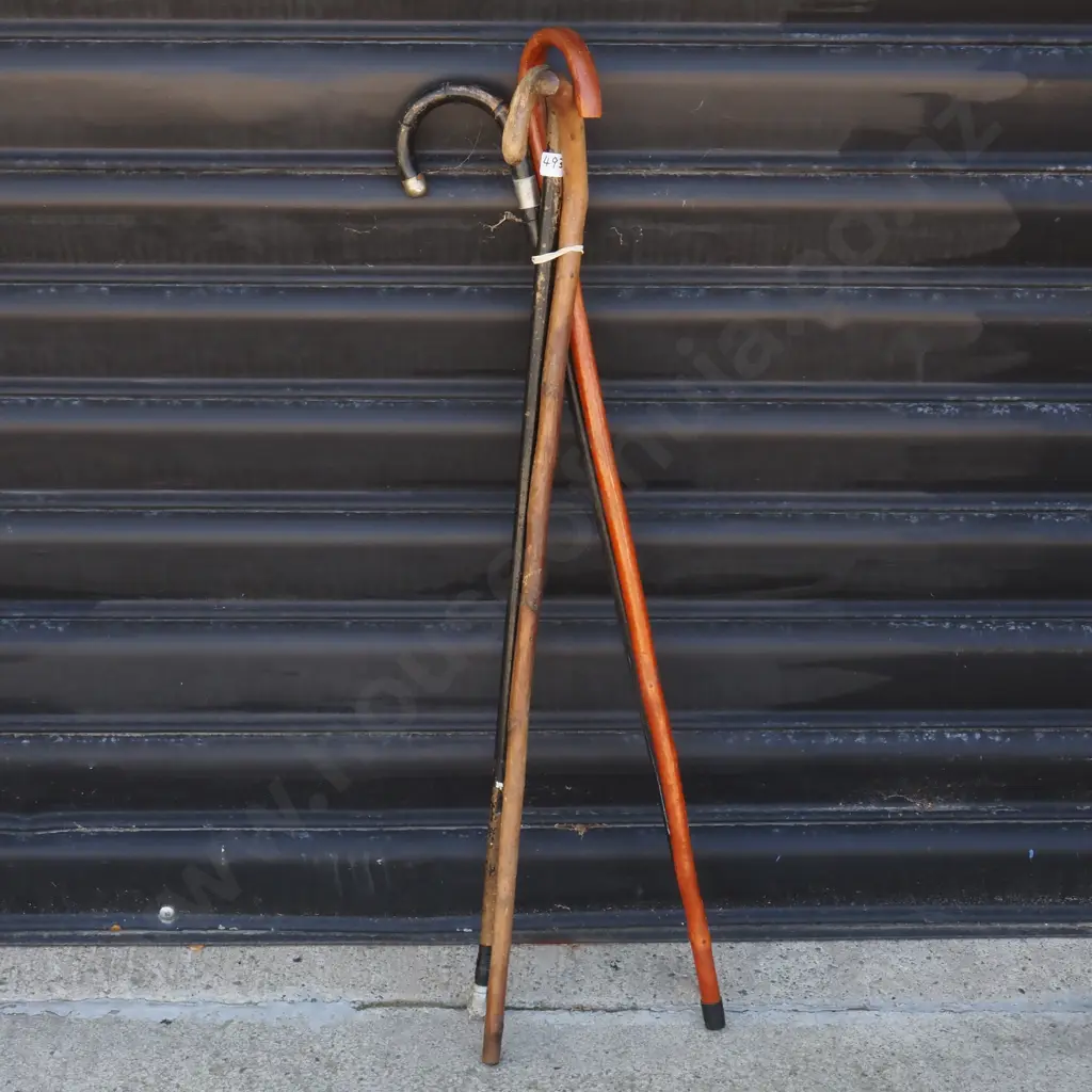 103 Antique & Collectible Auction | House of Huia